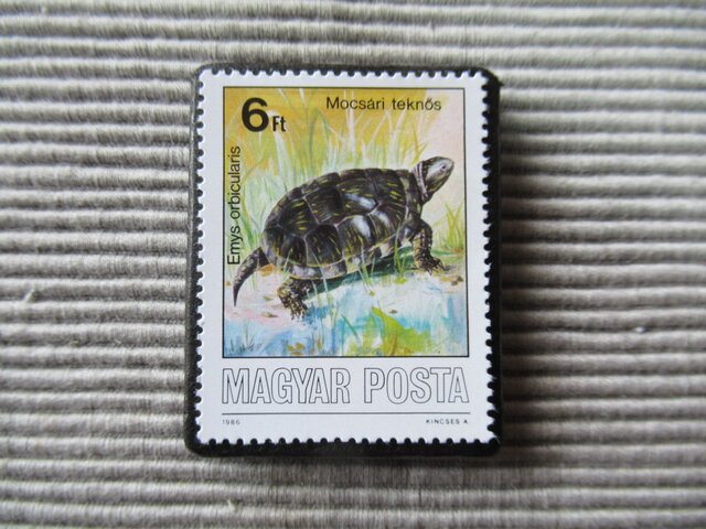 ハンガリー 切手ブローチ 7438 | iichi ハンドメイド・クラフト作品・手仕事品の通販