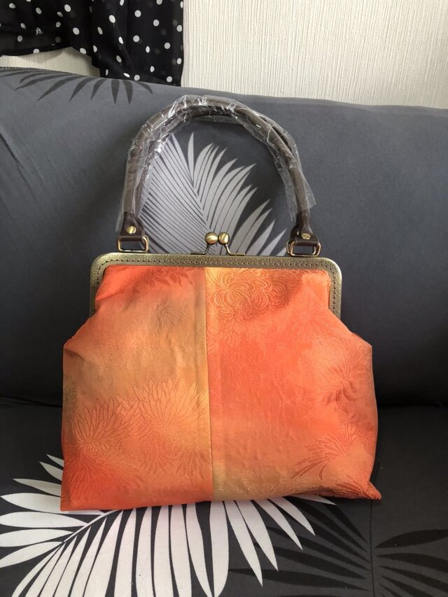 アンズルーム★ハンドメイド★着物 リメイク★がま口バッグ★ハンドバッグ★かばん★オレンジ系★大きな口★中外ポケット付き | iichi ...