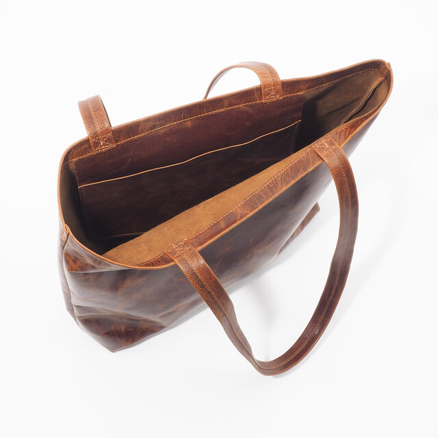 【在庫限りsale】肩掛けレザートート（茶）40×30×8/子羊革（ラム）/T020 | iichi ハンドメイド・クラフト作品・手仕事品の通販