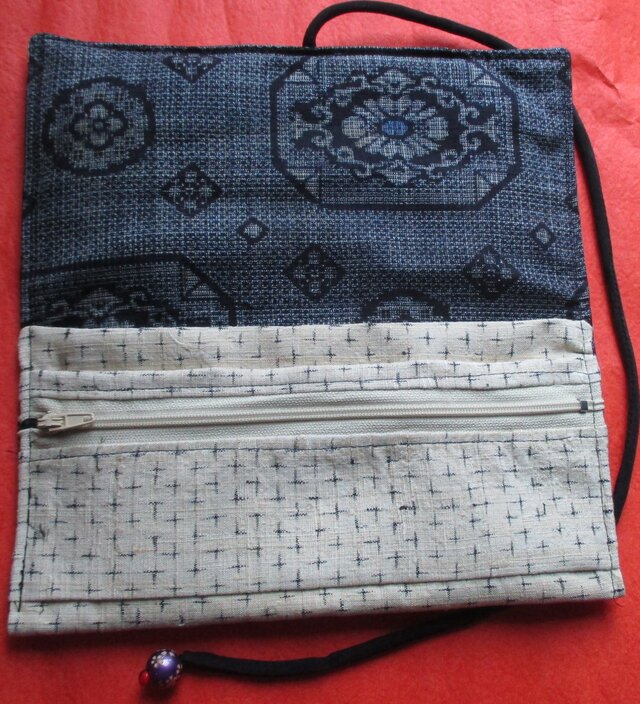 5782 絣柄の紬の着物で作った和風財布・ポーチ＃送料無料 | iichi ハンドメイド・クラフト作品・手仕事品の通販