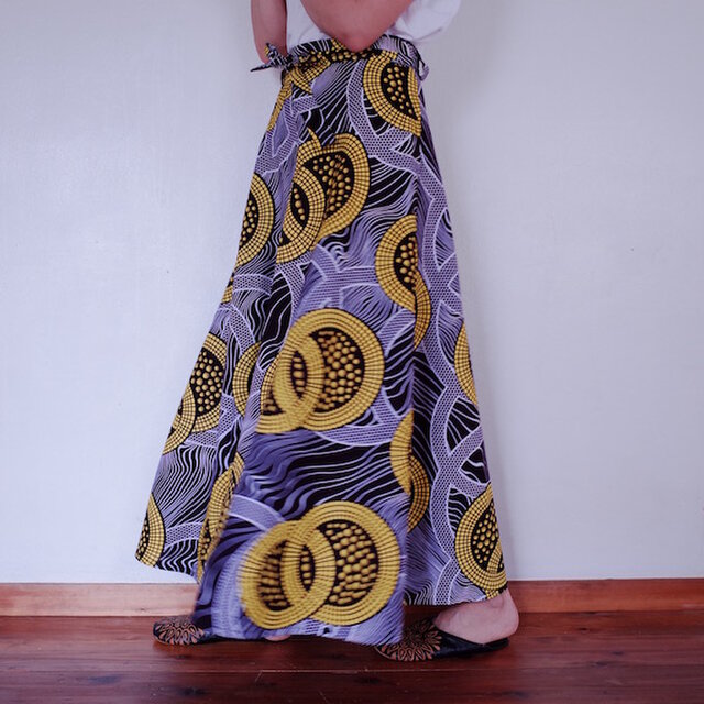 キテンゲ 半円形の巻きスカート funky bubbles | iichi ハンドメイド・クラフト作品・手仕事品の通販