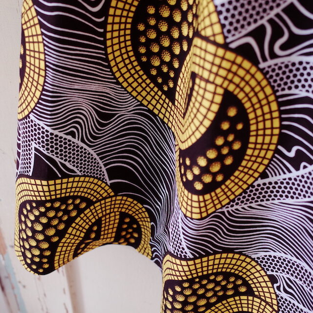 キテンゲ 半円形の巻きスカート funky bubbles | iichi ハンドメイド・クラフト作品・手仕事品の通販