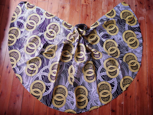 キテンゲ 半円形の巻きスカート funky bubbles | iichi ハンドメイド・クラフト作品・手仕事品の通販