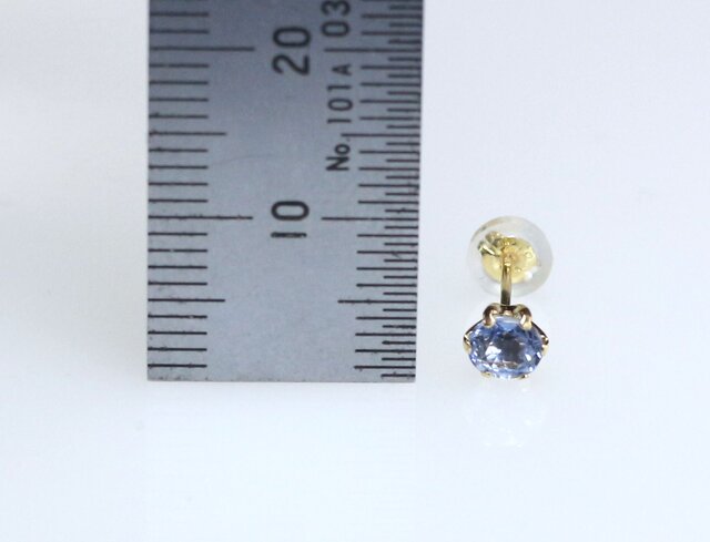 K18YG ブルーサファイアピアス 0.08ct | iichi ハンドメイド・クラフト作品・手仕事品の通販