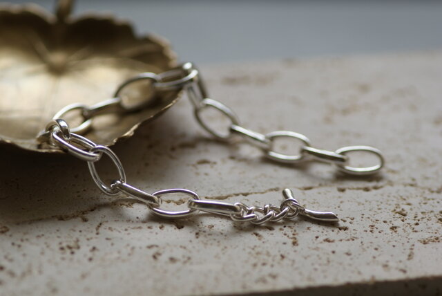 【charm】 twig silver bracelet | iichi 日々の暮らしを心地よくするハンドメイドやアンティークのマーケットプレイス