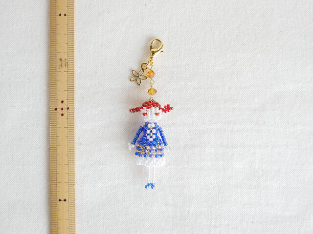 ファスナーチャーム [ELSA] ビーズドール・マスコット・人形 | iichi 日々の暮らしを心地よくするハンドメイドやアンティークのマーケットプレイス