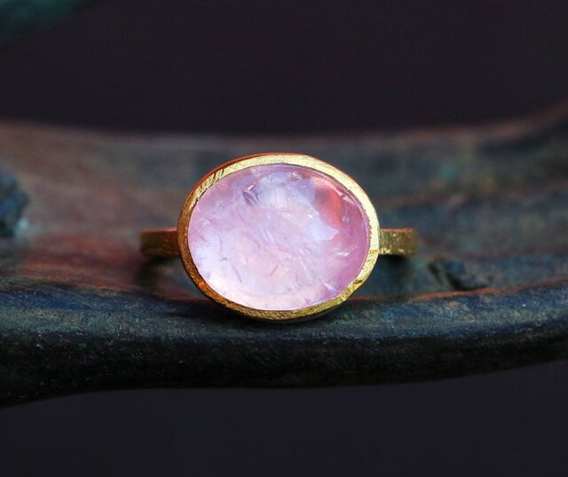 古代スタイル＊天然モルガナイト 指輪＊7号 GP | iichi 日々の暮らしを心地よくするハンドメイドやアンティークのマーケットプレイス