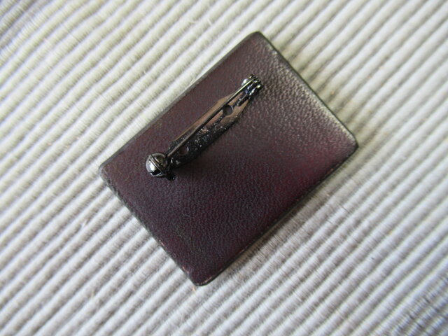 イギリス1985年 童話アーサー王切手ブローチ 7689 | iichi ハンドメイド・クラフト作品・手仕事品の通販