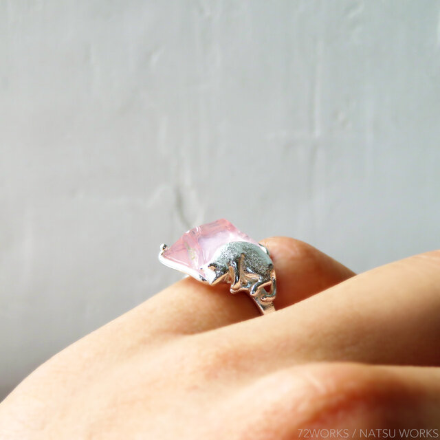 ローズクォーツと猫 リング ＊ Rose Quartz & Cat Ring | iichi ハンドメイド・クラフト作品・手仕事品の通販