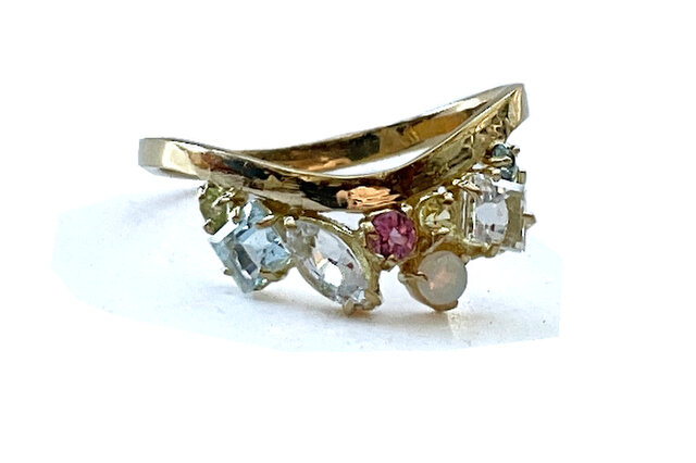 tiara ring [K18YG V-shaped] | iichi ハンドメイド・クラフト作品・手仕事品の通販