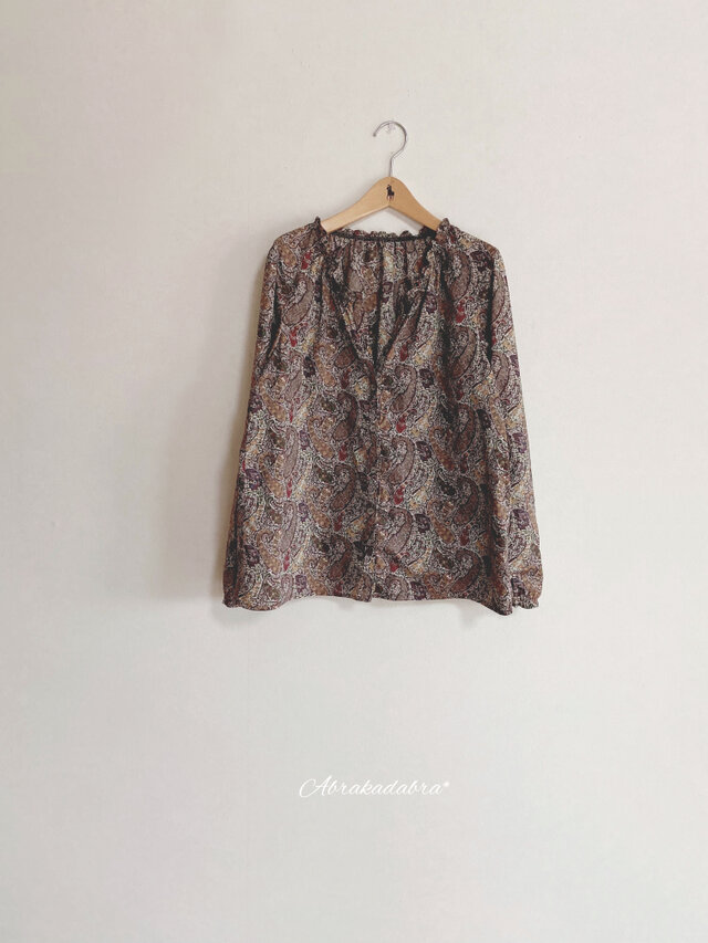 Liberty Bourton 襟フリル•シャツ（大人）雅姫さん＆ホビーラホビーレさん限定リバティ | iichi ハンドメイド・クラフト作品・手仕事品の通販