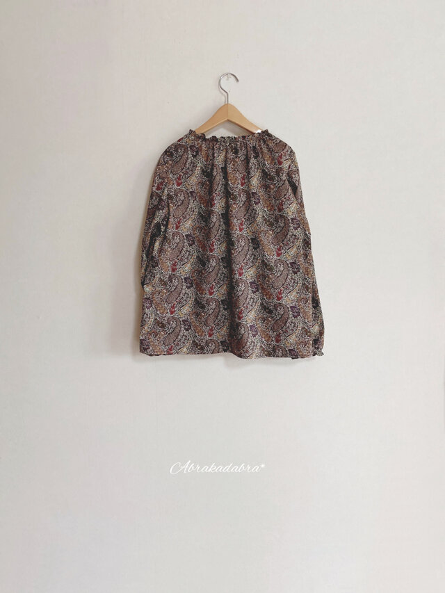 Liberty Bourton 襟フリル•シャツ（大人）雅姫さん＆ホビーラホビーレさん限定リバティ | iichi ハンドメイド・クラフト作品・手仕事品の通販