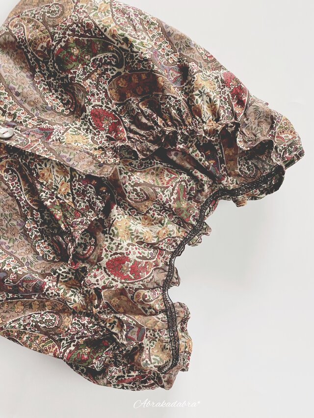 Liberty Bourton 襟フリル•シャツ（大人）雅姫さん＆ホビーラホビーレさん限定リバティ | iichi ハンドメイド・クラフト作品・手仕事品の通販