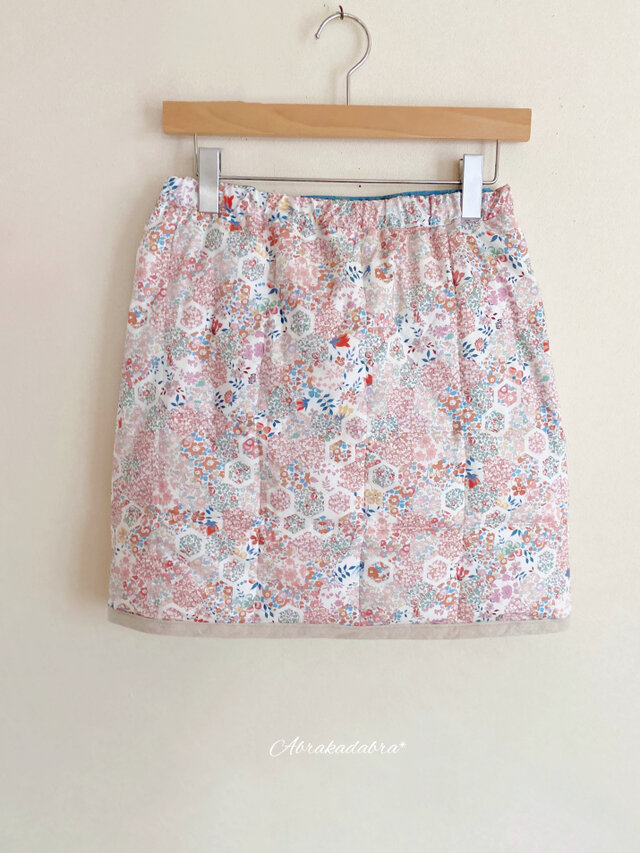 Liberty patchwork stories リバーシブル• ダウン ラップオーバースカート（大人） | iichi ハンドメイド・クラフト作品・手仕事品の通販