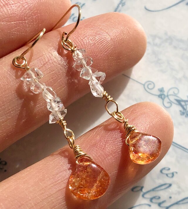 ハーキマーダイヤモンド＆サンストーン 14kgf ゆらゆら揺れる大人可愛いピアス | iichi ハンドメイド・クラフト作品・手仕事品の通販