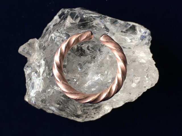 ★銅ツイストリング 3.5mm | iichi ハンドメイド・クラフト作品・手仕事品の通販