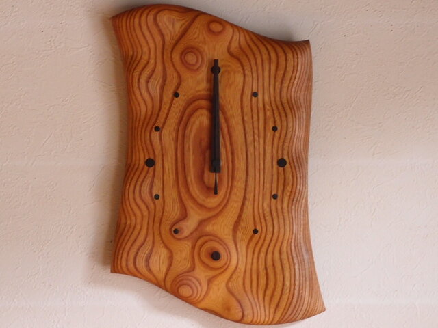 無垢の木の電波掛け時計 けやき 0096 | iichi ハンドメイド・クラフト作品・手仕事品の通販