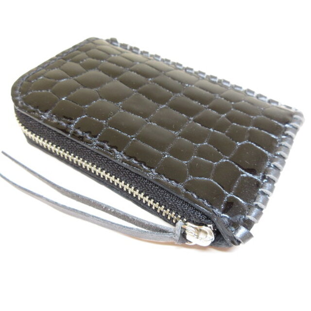 牛革・スリムタイプ・L字ファスナー・ミニウォレット・エナメル型押しクロコ・0024 | iichi ハンドメイド・クラフト作品・手仕事品の通販