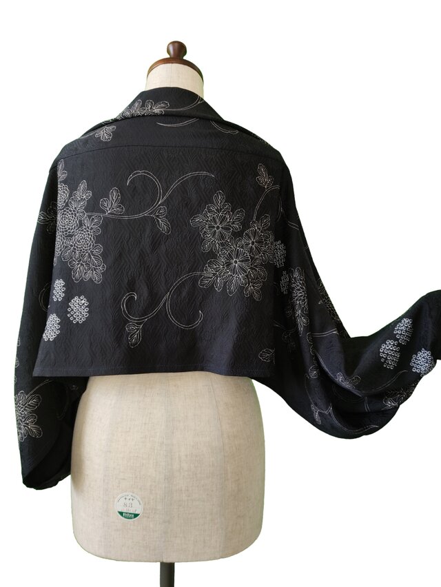 BLACK×WHITE LINE×FLOWER×OUTER | iichi 日々の暮らしを心地よくするハンドメイドやアンティークのマーケットプレイス