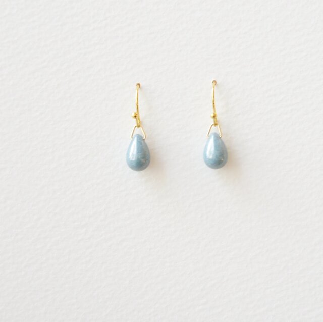 d90-G37【わすれなぐさ】しずくドロップのシンプルピアス(パーツ変更可能) | iichi 日々の暮らしを心地よくするハンドメイドやアンティークのマーケットプレイス