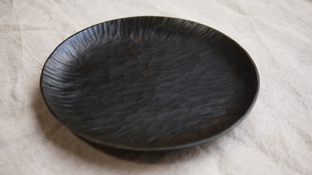 丸皿265 黒拭き漆 #0338 | iichi ハンドメイド・クラフト作品・手仕事品の通販