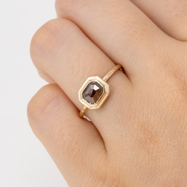 Burgundy Red Square Diamond Ripple Ring | iichi ハンドメイド・クラフト作品・手仕事品の通販