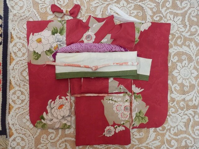 ドール背丈が60～65cm用 リバーシブル振袖セット（赤・ピンク） | iichi ハンドメイド・クラフト作品・手仕事品の通販