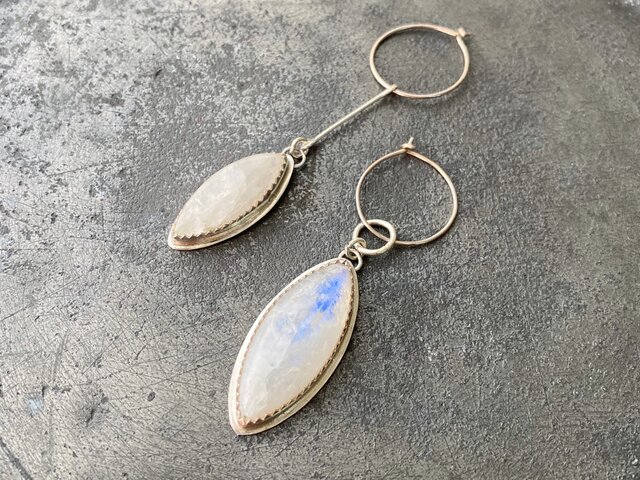 Rainbow Moonstone Hoops | iichi ハンドメイド・クラフト作品・手仕事品の通販