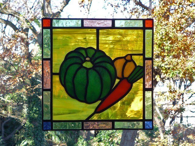 ステンドグラス ミニパネル 野菜 15cm | iichi 日々の暮らしを心地よくするハンドメイドやアンティークのマーケットプレイス