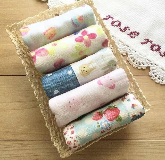 女の子♪ふわふわやわらか♪ミニガーゼハンカチ5P | iichi ハンドメイド・クラフト作品・手仕事品の通販