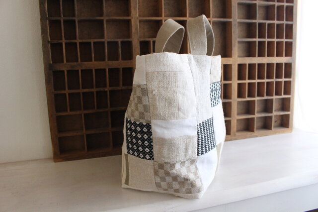 こぎん刺し×アンティークリネンパッチバッグ【黒】 | iichi ハンドメイド・クラフト作品・手仕事品の通販