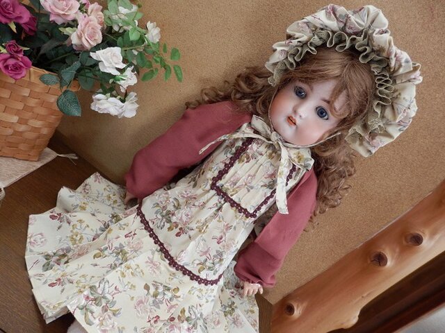 ドール背丈が68～71cm用 マーガレット付き春ドレスとボネ。 | iichi ハンドメイド・クラフト作品・手仕事品の通販