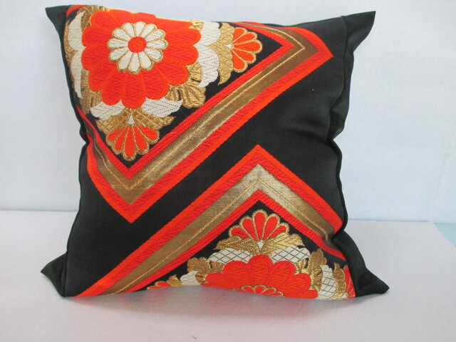 u45 裏地付 帯 ｸｯｼｮﾝカバー（座布団・毛布）おしゃれ 小さめ40x40cm ﾌｧｽﾅｰ式 | iichi 日々の暮らしを心地よくするハンドメイドやアンティークのマーケットプレイス