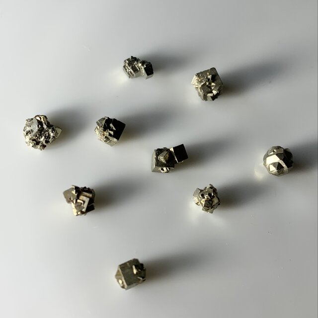 パイライトの14kgピアス | iichi ハンドメイド・クラフト作品・手仕事品の通販