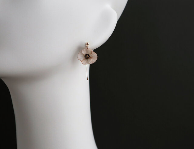 Poppy pierce/earring | iichi ハンドメイド・クラフト作品・手仕事品の通販