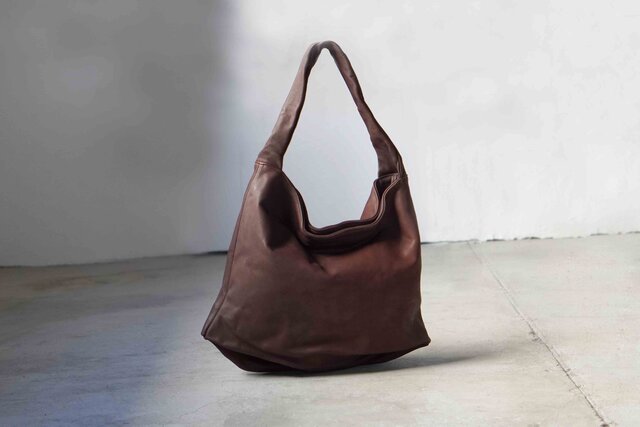 吸い付くようなタッチ感⁂軽く柔らかい袋タイプ・LUA(LA001)＃BROWN⁂ | iichi ハンドメイド・クラフト作品・手仕事品の通販