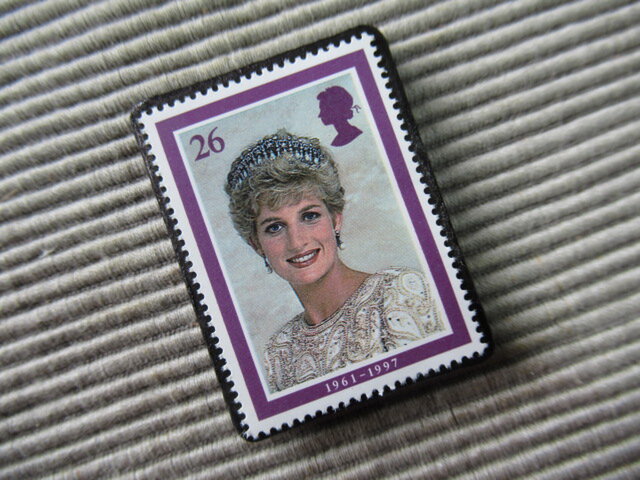 イギリス 切手ブローチ 7861 | iichi ハンドメイド・クラフト作品・手仕事品の通販