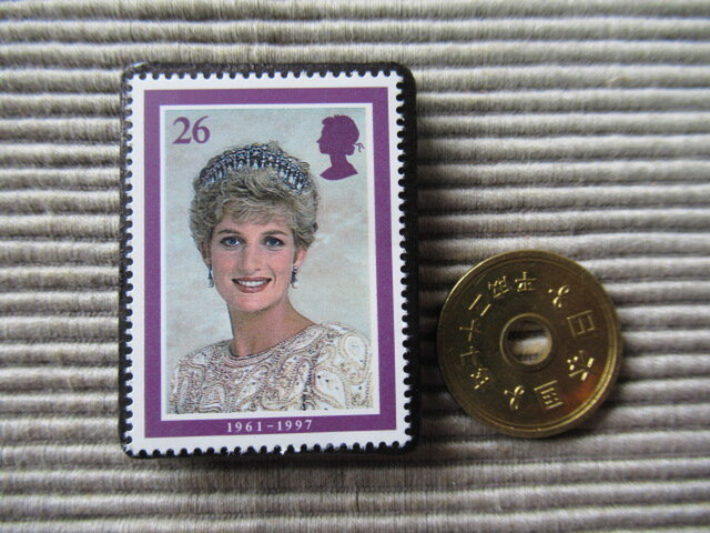 イギリス 切手ブローチ 7861 | iichi ハンドメイド・クラフト作品・手仕事品の通販