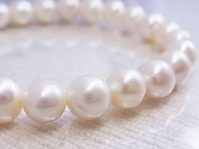 【今月のお得品】パール♡縞あり 淡水真珠 楽ちんゴムブレスレット 普段使い 上品 輝き 美しい 艶やか フォーマル G29 | iichi ハンドメイド・クラフト作品・手仕事品の通販