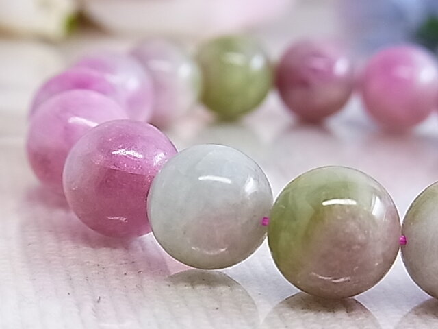 【三点限り】トルマリン 大粒11㎜ ふんわり ピンク グリーン マイナスイオン ストレス軽減 天然石ブレスレット G33 | iichi ハンドメイド・クラフト作品・手仕事品の通販