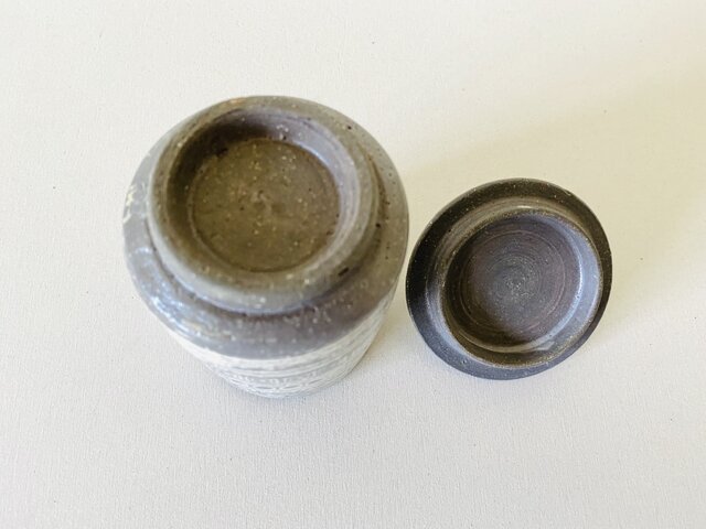 蓋付湯呑＊ねずみ志野/印紋Lsize | iichi ハンドメイド・クラフト作品・手仕事品の通販