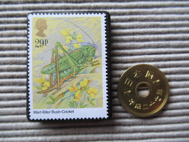 イギリス1985年 切手ブローチ 7936 | iichi ハンドメイド・クラフト作品・手仕事品の通販