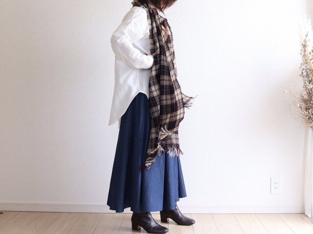 『スリット入りロングテール』トップス・長袖 ホワイト No.218 | iichi 日々の暮らしを心地よくするハンドメイドやアンティークのマーケットプレイス