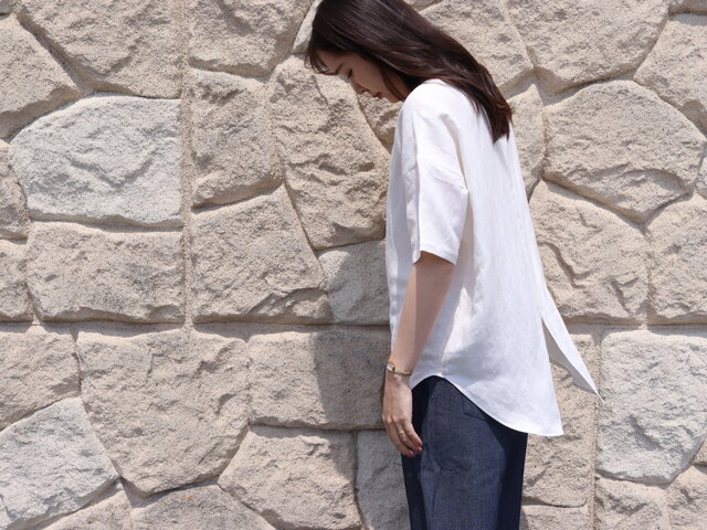 『スリット入りロングテール』トップス・半袖 ホワイト No.226 | iichi ハンドメイド・クラフト作品・手仕事品の通販