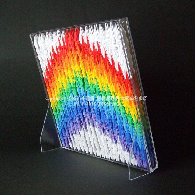 折り鶴 アート01「虹（Rainbow）」 | iichi 日々の暮らしを心地よくするハンドメイドやアンティークのマーケットプレイス