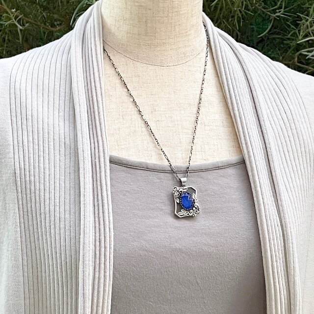 SV ゴシックローズペンダント（ダブレットラピスラズリ×クリスタル） 2217 | iichi ハンドメイド・クラフト作品・手仕事品の通販