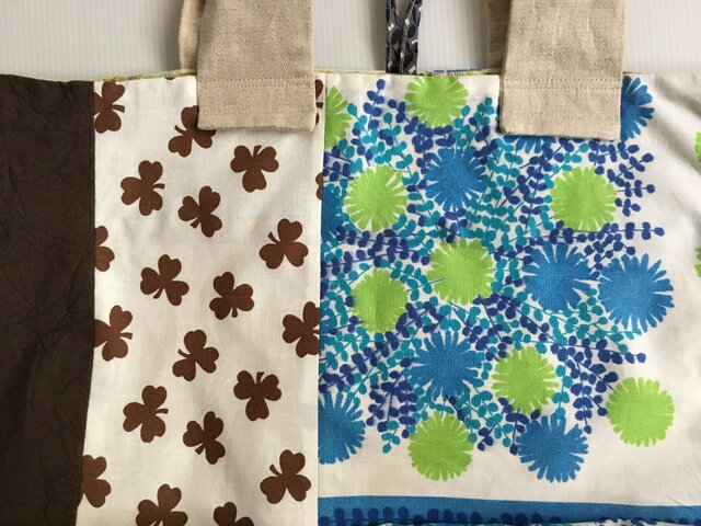 大容量 くったりトートバッグ ブルーとグリーンの花畑 | iichi ハンドメイド・クラフト作品・手仕事品の通販
