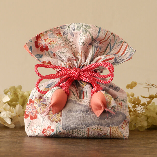 着物 巾着 めでた尽くし 幸せを呼ぶFUGURO | iichi ハンドメイド・クラフト作品・手仕事品の通販