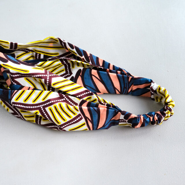 アフリカンワックスプリント クロスヘアバンド Feather Fan | iichi ハンドメイド・クラフト作品・手仕事品の通販