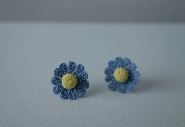 chamomile flower / light blue | iichi 日々の暮らしを心地よくするハンドメイドやアンティークのマーケットプレイス